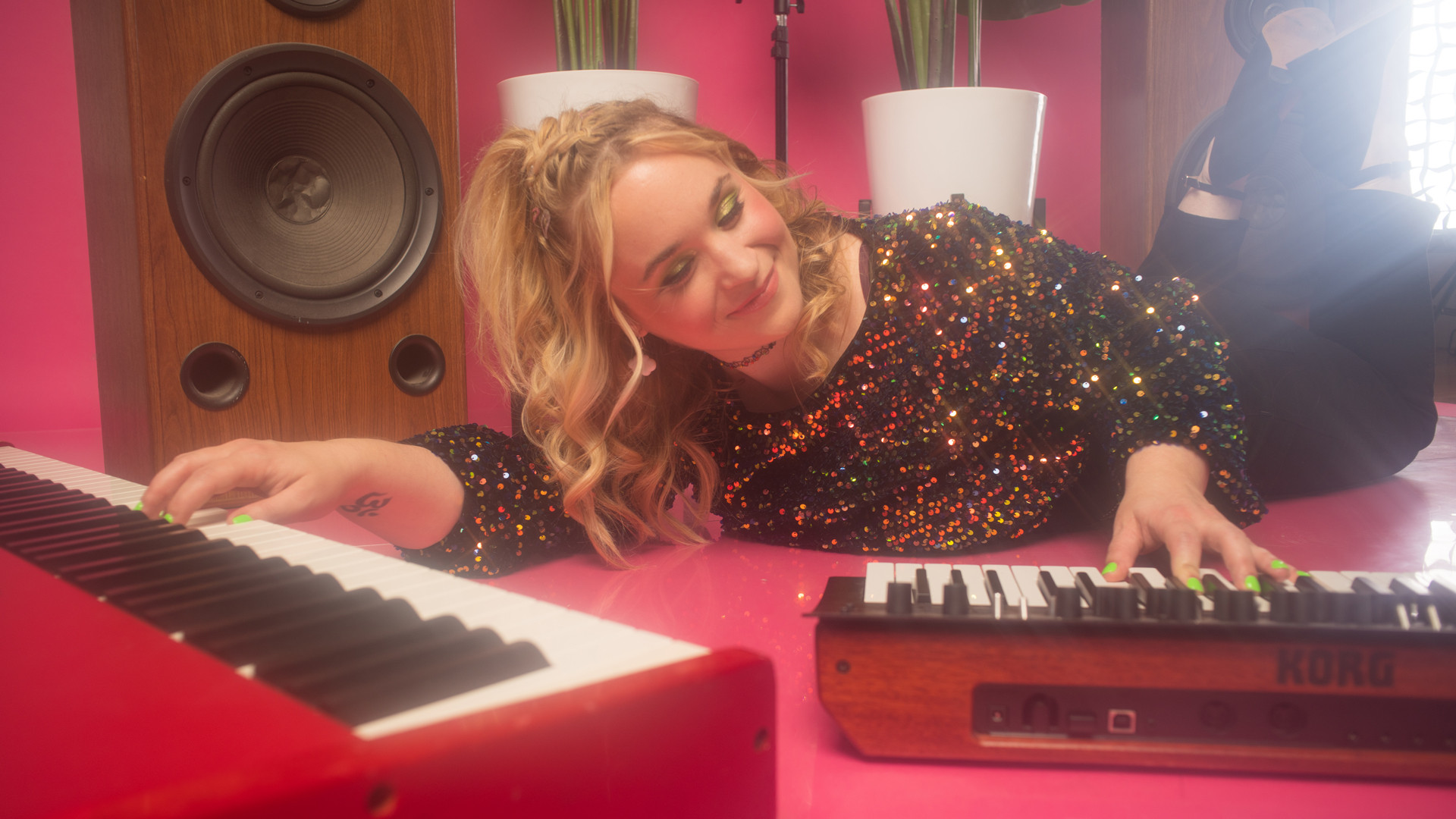 Bridge Exclusive: Alyssa Murray - 'Scrollin'' Album Premiere