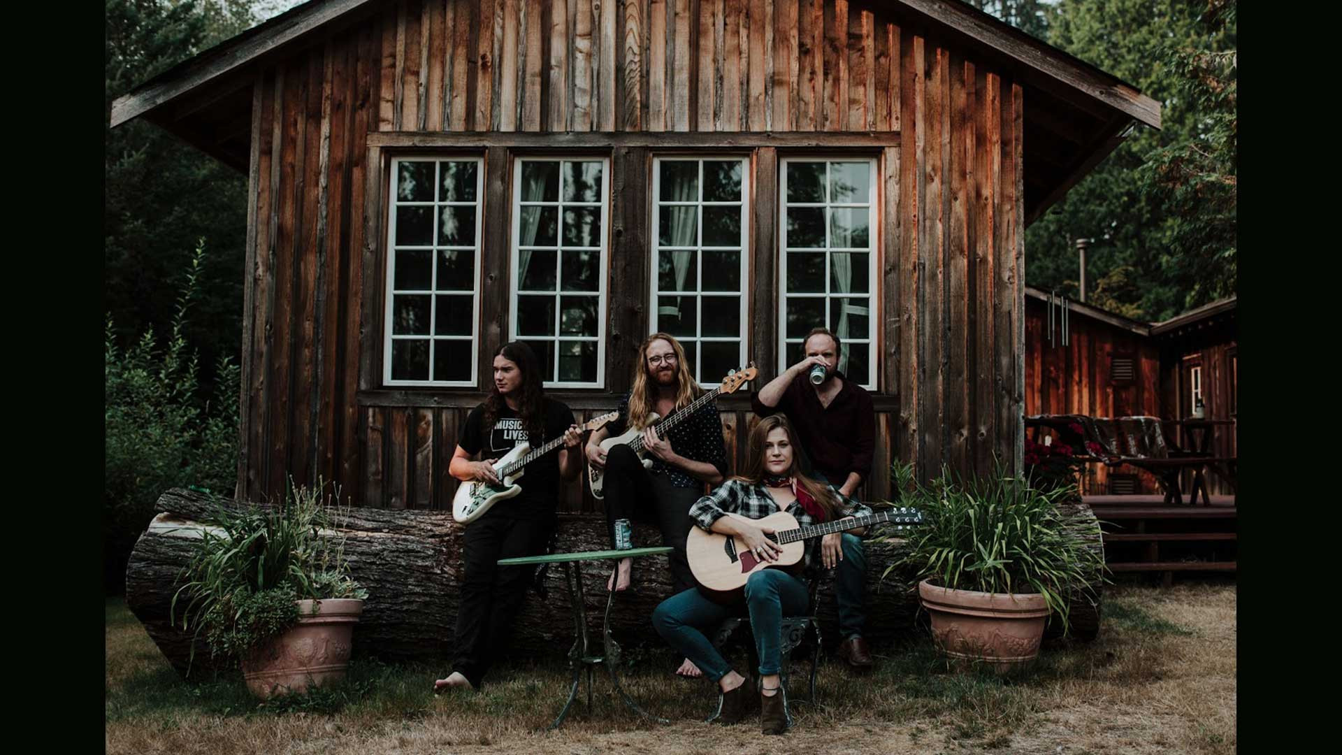 Jessica Paige – 'Kissing in the Rain' Video Premiere