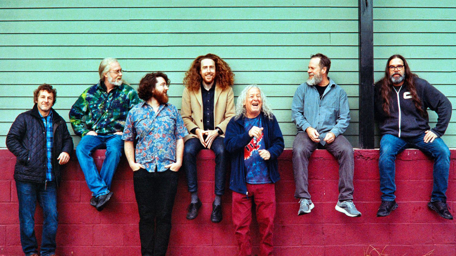 Railroad Earth w/Yonder Mountain String Band & Daniel Donato's Cosmic ...